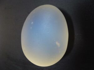 What Is a Pearly Luster and 5 Mineral Examples | Geology Base